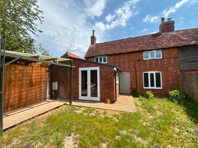 2 Bedroom House To Rent In Chequers Lane, MK16
