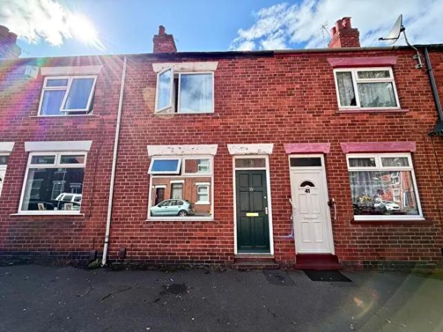 2 Bedroom House To Rent In Durnford Street, Nottingham, NG7