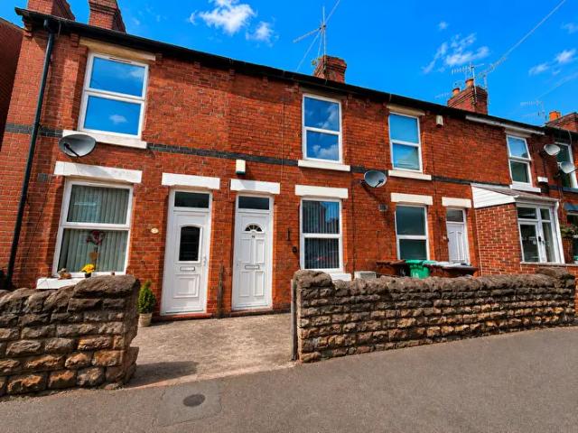 2 Bedroom House To Rent In Ealing Avenue, Nottingham, NG6