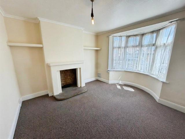 2 Bedroom House to Rent in Federation Avenue, Desborough, Kettering, NN14