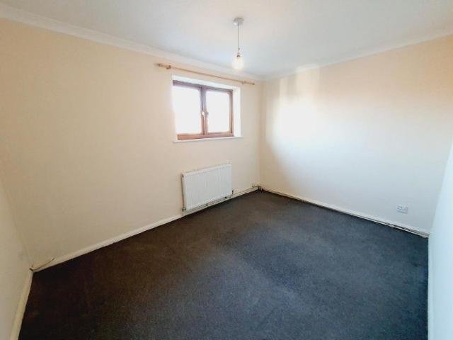 2 Bedroom House to Rent in Glastonbury Close, Kettering, Northamptonshire, NN15