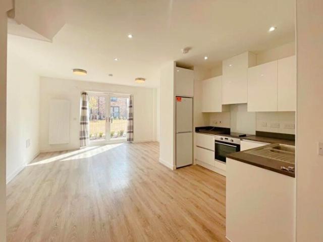 2 Bedroom House To Rent In Griffiths Close, Birmingham, B12