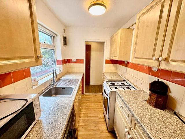 2 Bedroom House To Rent In Harcourt Road, NG7