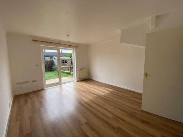 2 Bedroom House To Rent in Kennington