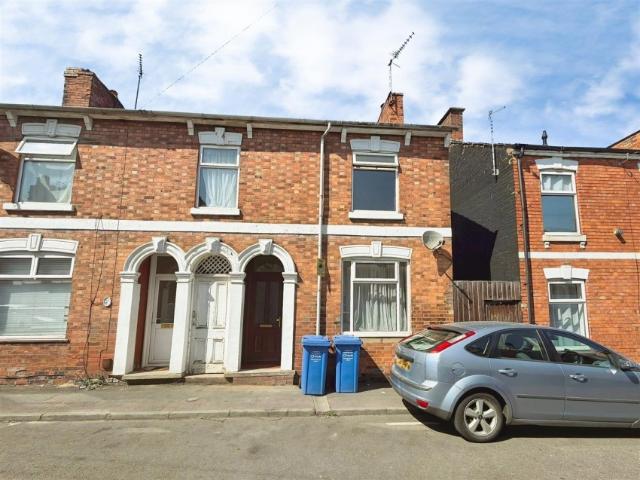 2 Bedroom House to Rent in King Street, Kettering, NN16