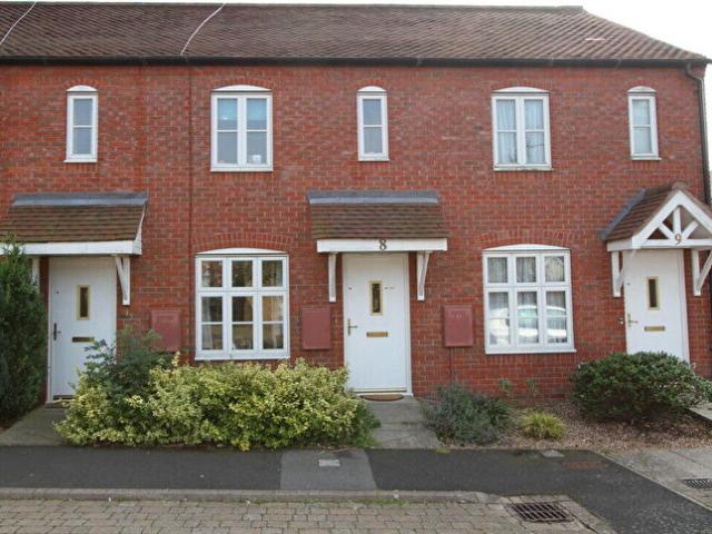 2 Bedroom House To Rent In Melrose Court, Banbury, Oxon, OX16