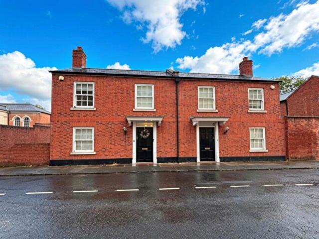 2 Bedroom House To Rent In Payton Street, Stratford Upon Avon, CV37