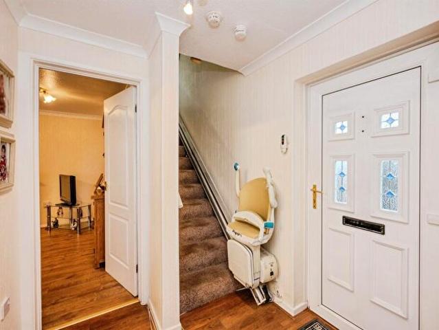 2 Bedroom House To Rent In Pentewan Close, SA6
