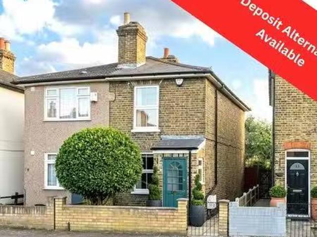 2+ bedroom house to rent in Richmond Road, Romford, RM1
