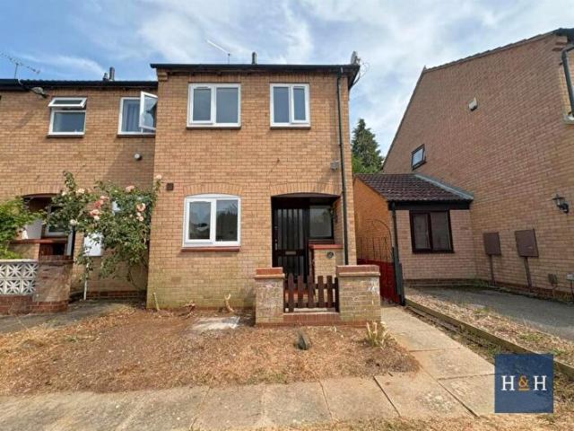 2 Bedroom House To Rent In St Dunstans Rise, West Hunsbury, NN4