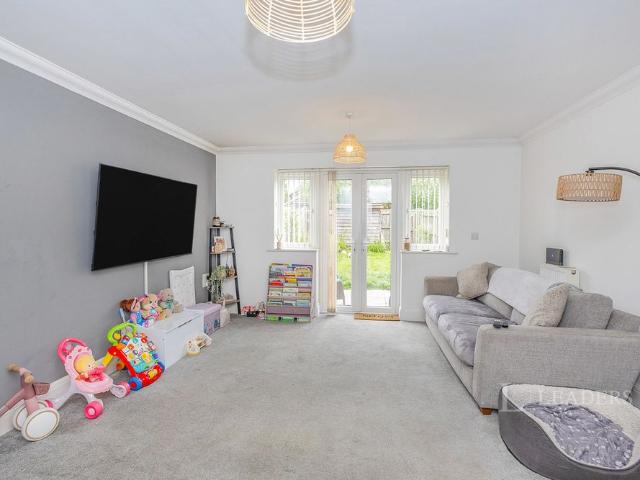 2 bedroom house to rent Knights Terrace, 34 London Road, Cowplain, Waterlooville, PO8