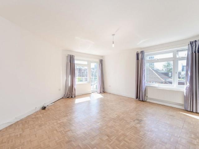 2 bedroom house to rent Lennox Road South, Southsea, Hampshire, PO5