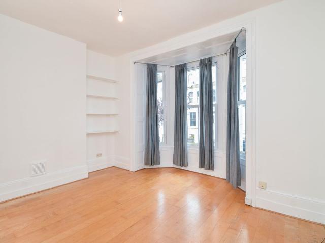 2 bedroom house to rent Limes Grove, Lewisham, London, SE13