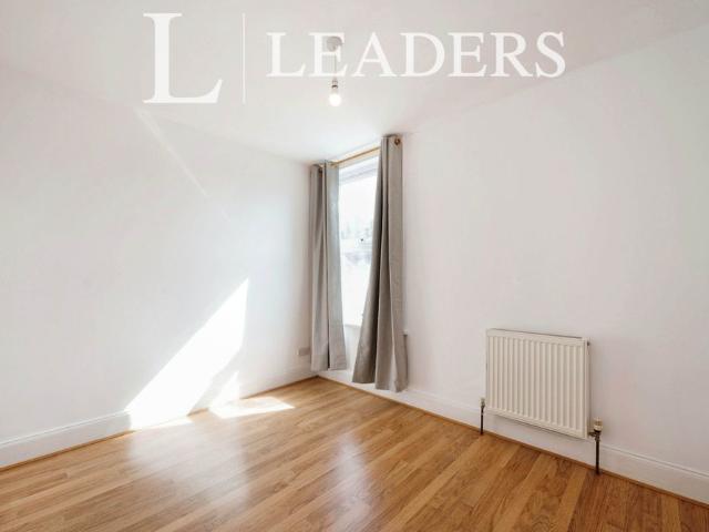 2 bedroom house to rent Londesborough Road, Southsea, PO4