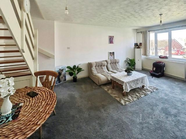 2 bedroom house to rent Lynmouth Drive, Ilkeston, Derbyshire, DE7