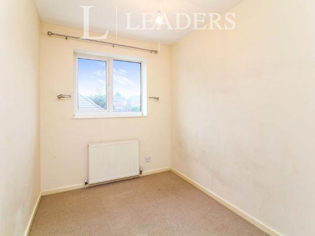 2 bedroom house to rent Mayfield Close, Catshill, Bromsgrove, B61