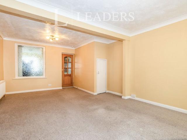 2 bedroom house to rent Melville Road, Gosport, PO12