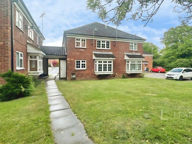 2 bedroom house to rent Milverton Green, Luton, Bedfordshire, LU3