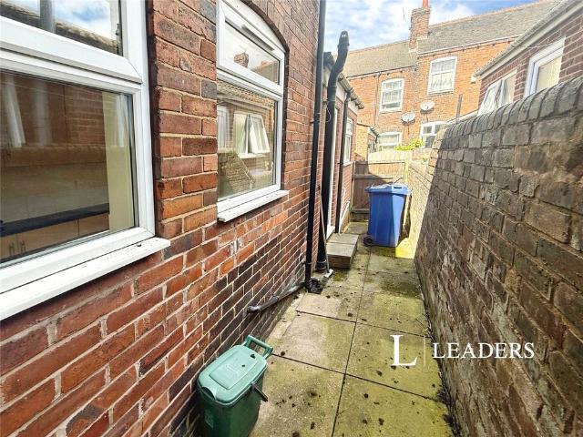 2 bedroom house to rent Nelson Street, Newcastle, Staffordshire, ST5