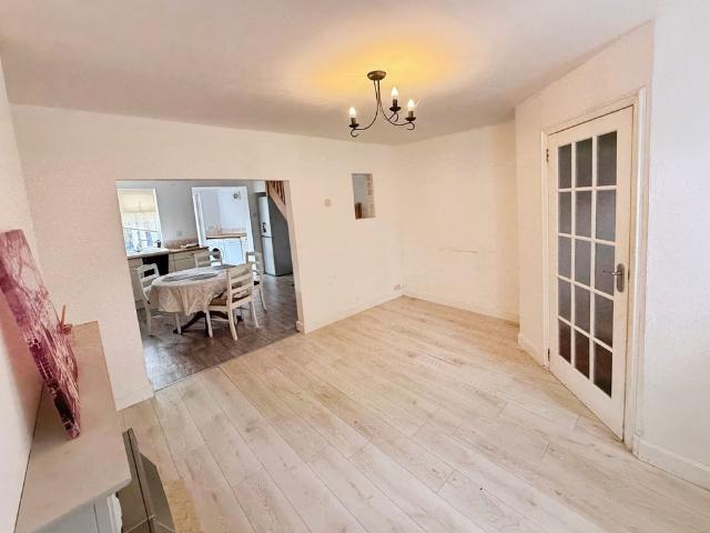 2 bedroom house to rent Northampton Road, Wellingborough, Northamptonshire, NN8