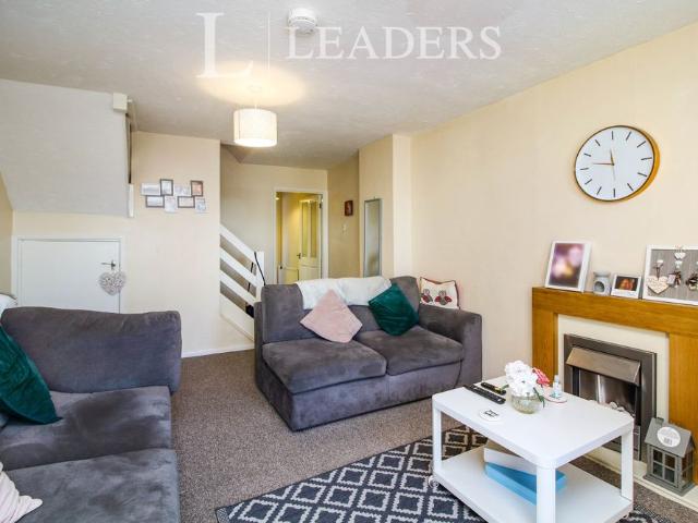 2 bedroom house to rent Oldbury Close, Redditch, B98