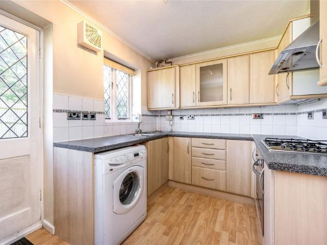2 bedroom house to rent Onslow Court, Caldecotte, Milton Keynes, Buckinghamshire, MK7
