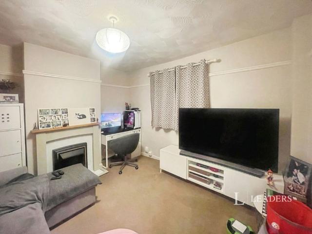 2 bedroom house to rent Osborne Road North, Southampton, SO17