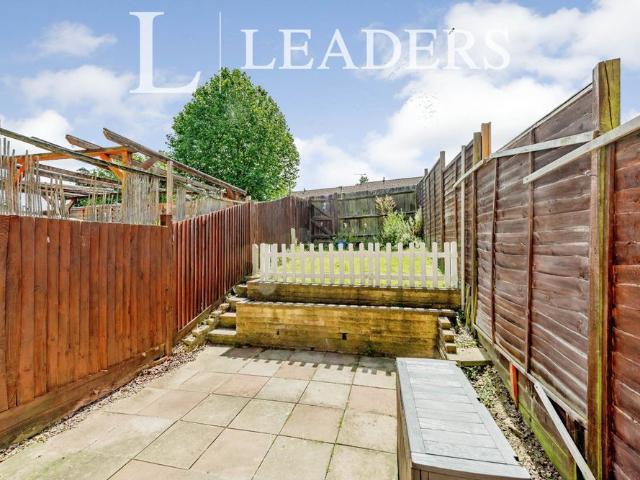 2 bedroom house to rent Prestwick Close, Ifield, Crawley, RH11