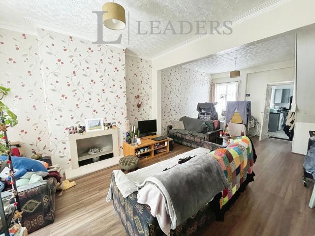 2 bedroom house to rent Romney Street, Salford, M6