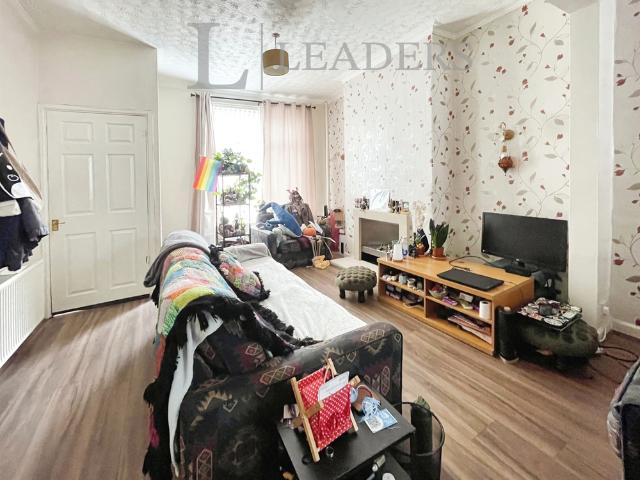 2 bedroom house to rent Romney Street, Salford, M6