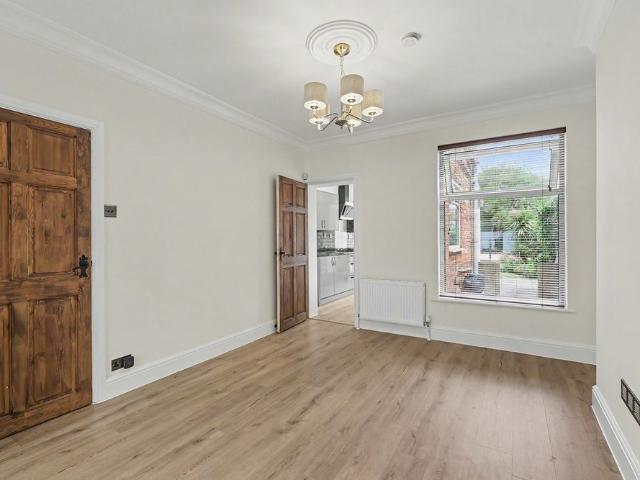 2 bedroom house to rent Shelley Street, Northampton, Northamptonshire, NN2