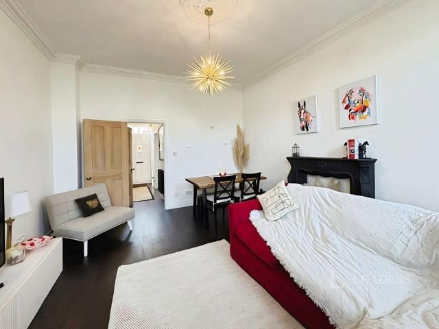 2 bedroom house to rent Squirhill Place, Russell Terrace, Leamington Spa, Warwickshire, CV31