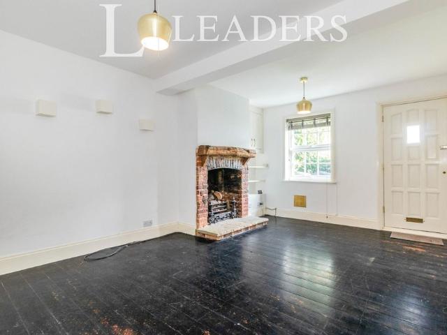 2 bedroom house to rent St. Johns Road, Westcott, Dorking, RH4