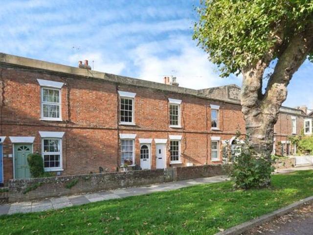 2 Bedroom House Tenterden Kent LS98930097