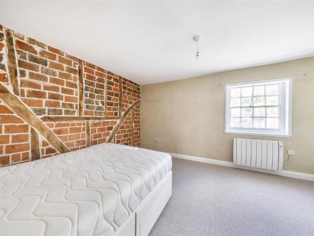 2 bedroom house terraced