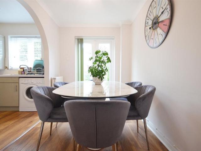 2 bedroom house terraced