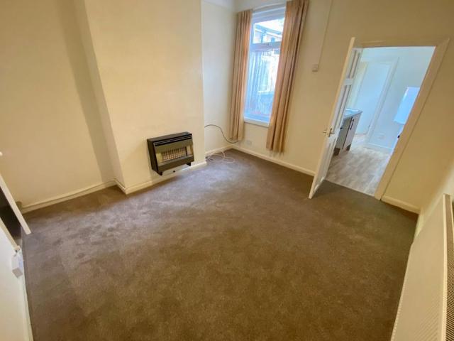 2 bedroom house terraced to rent