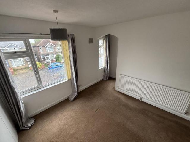 2 bedroom house terraced to rent