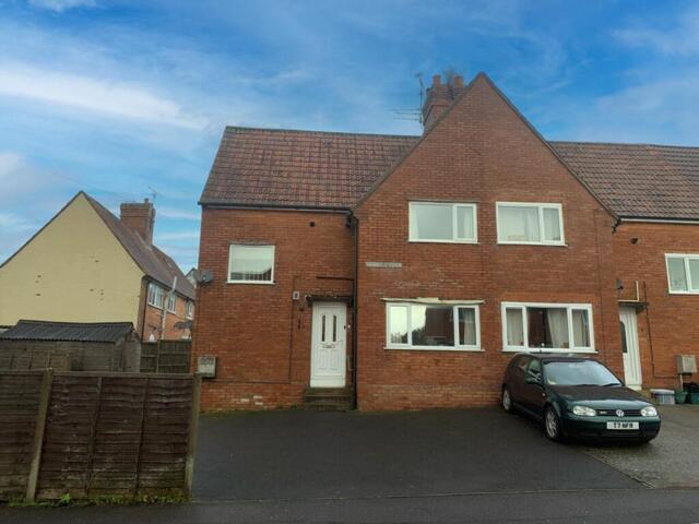 2 Bedroom House Yeovil Somerset LS100263183