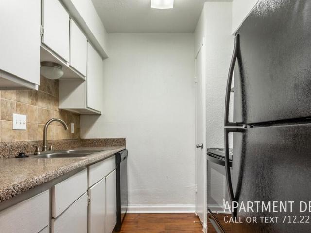 2 bedroom, Houston TX 77042 77325869