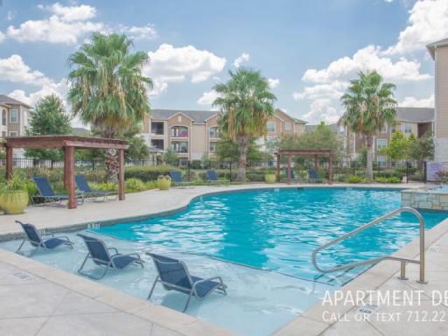 2 bedroom, Houston TX 77049 77323423