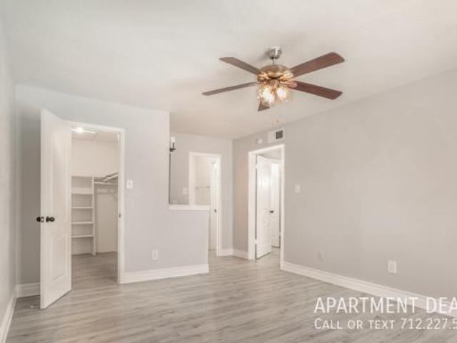 2 bedroom, Houston TX 77054 77322925