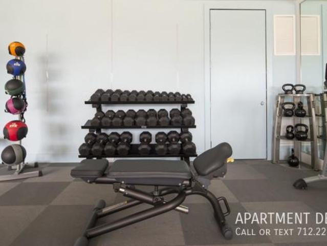 2 bedroom, Houston TX 77056 77322821