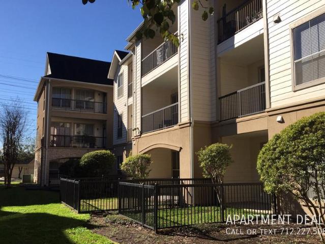 2 bedroom, Houston TX 77081 77322500