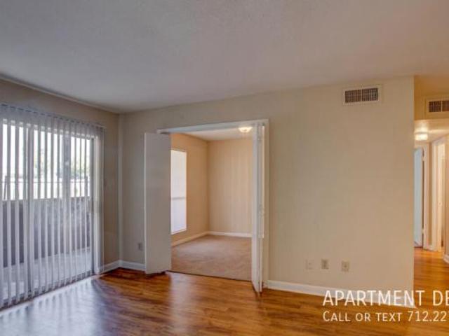 2 bedroom, Houston TX 77096 77327123