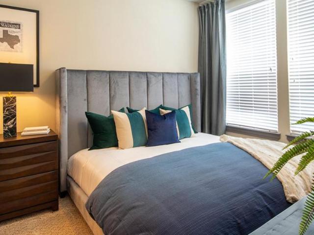 2 bedroom, Houston TX 77007 LS38872656