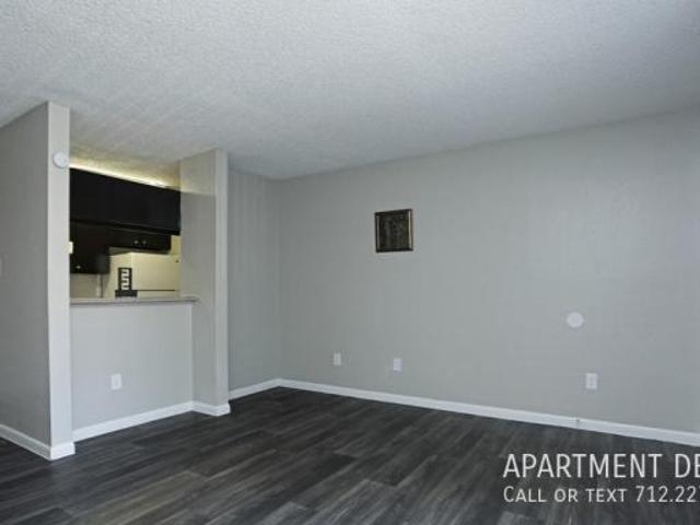 2 bedroom, Houston TX 77013 77325570