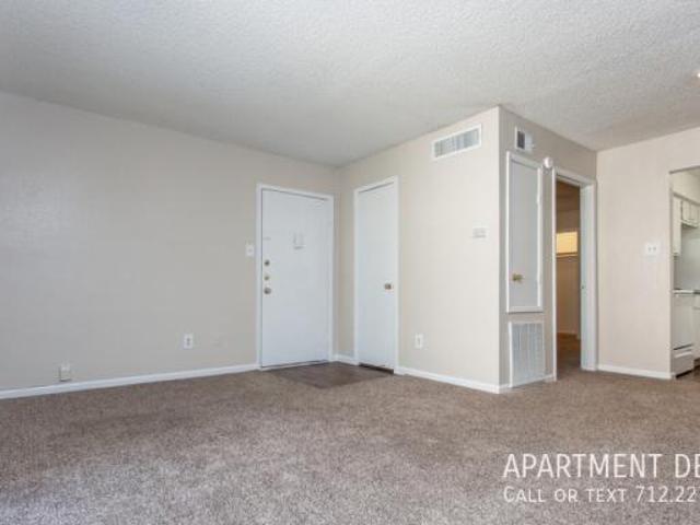 2 bedroom, Houston TX 77013 77327849