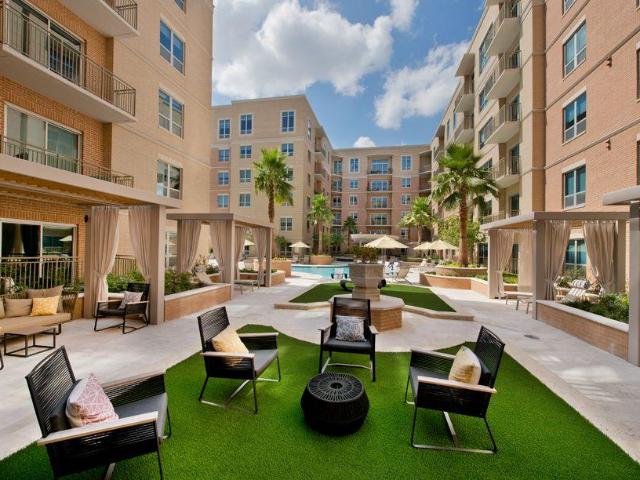 2 bedroom, Houston TX 77027 39683487