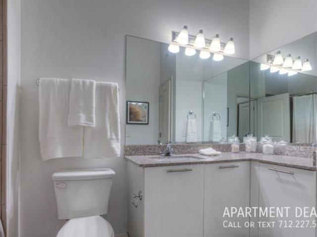 2 bedroom, Houston TX 77025 77321664